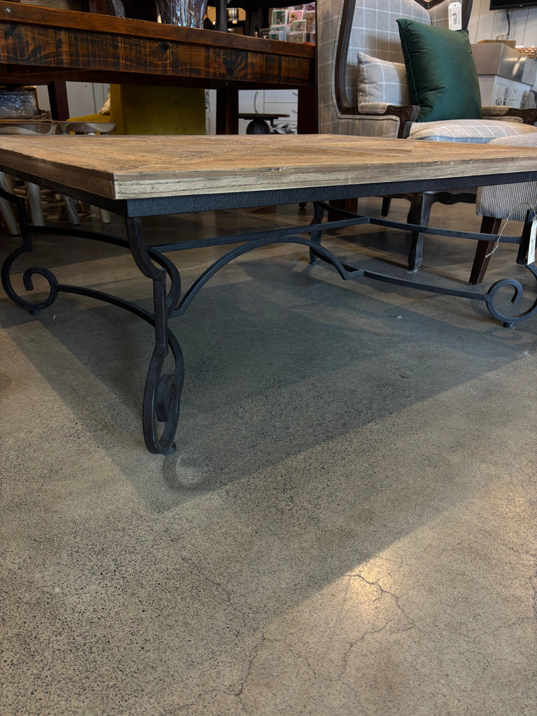 Vitoria Coffee Table – Haven & Space Berry